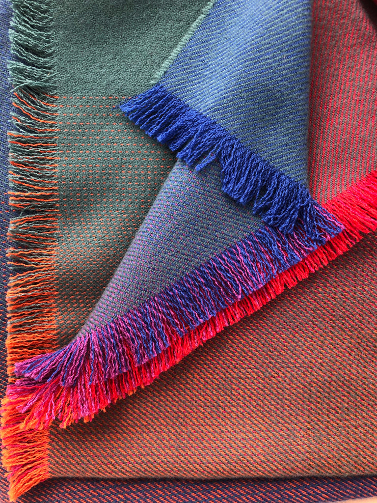 Ama Spectrum Luxury Throw – The Arc