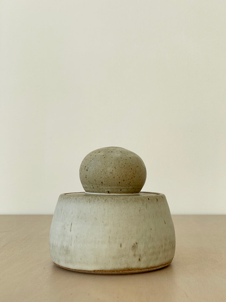 Small Stash Pot in Alabaster – The Arc