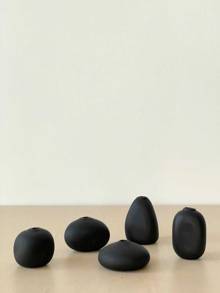 Riverstone Glass Bud Vase Matte Black – The Arc